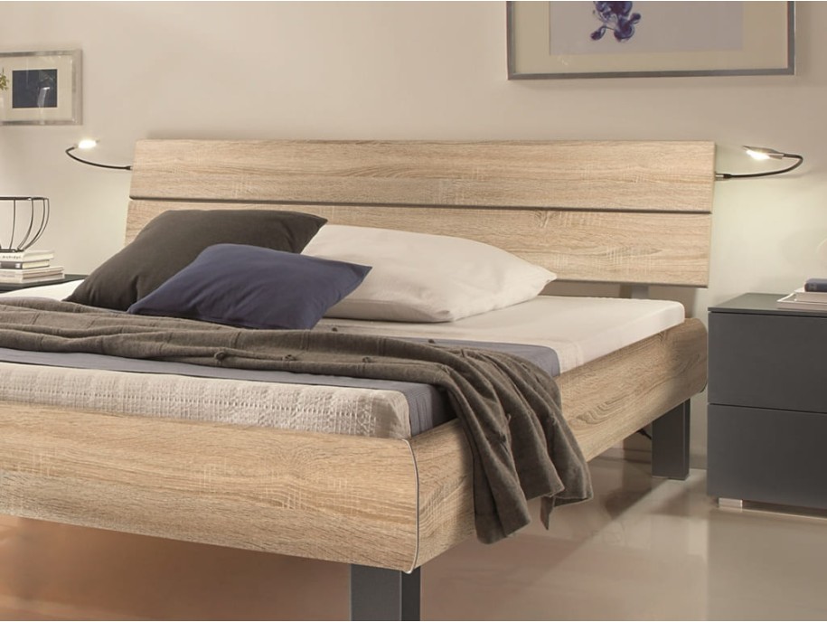 Lits de qualité en bois massif, fer forgé, bambou et rotin...